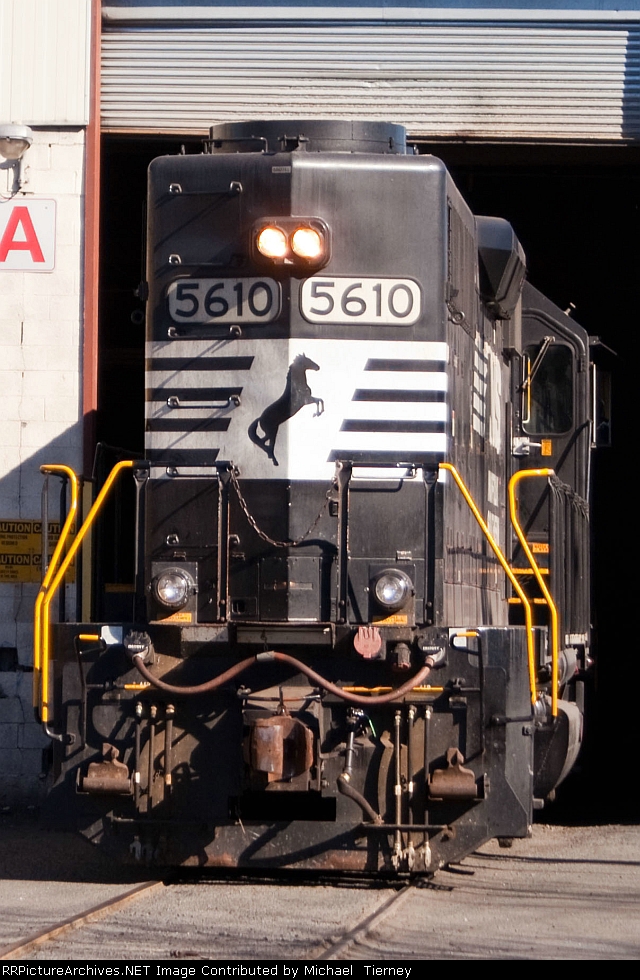 NS GP38-2 5610 at the coil car unloading plant in South Plainfield NJ